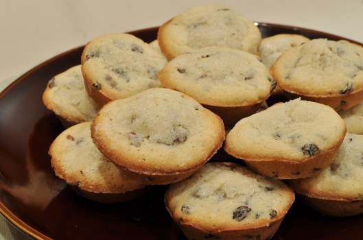 Updating Queen Cakes | The Lass In The Apron