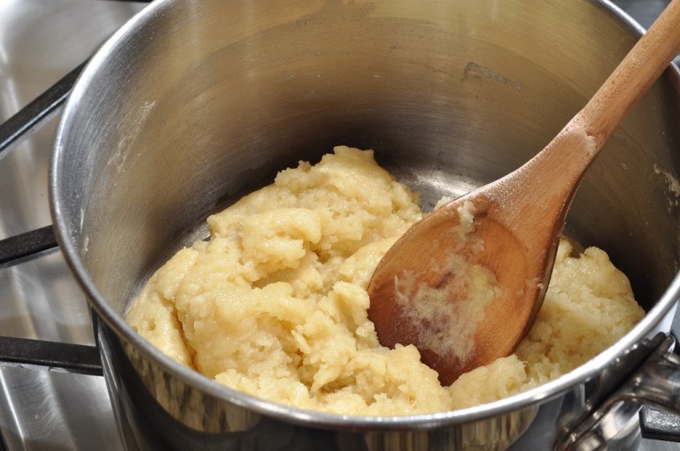 Xavier Soup | The Lass In The Apron