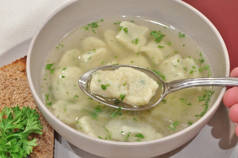 Xavier Soup | The Lass In The Apron