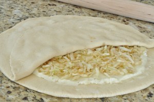 Ukrainian Pagach | The Lass In The Apron