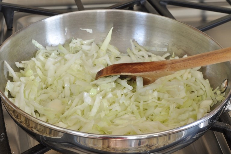 Ukrainian Pagach | The Lass In The Apron