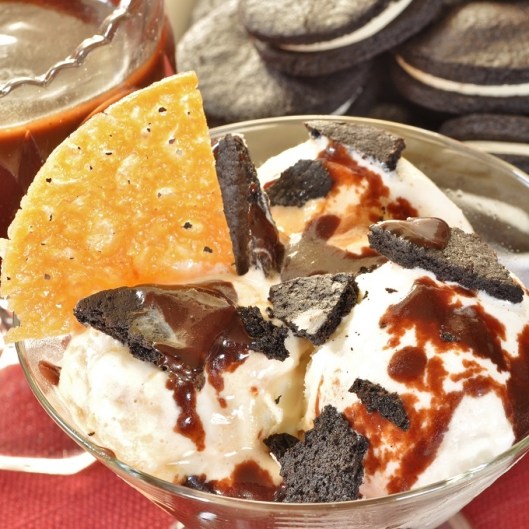 Hydrox Cookie Sundaes with Raspberry-Espresso Hot Fudge | The Lass In ...