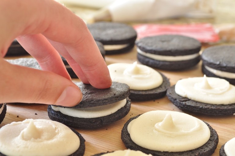 Hydrox Cookie Sundaes with Raspberry-Espresso Hot Fudge | The Lass In ...