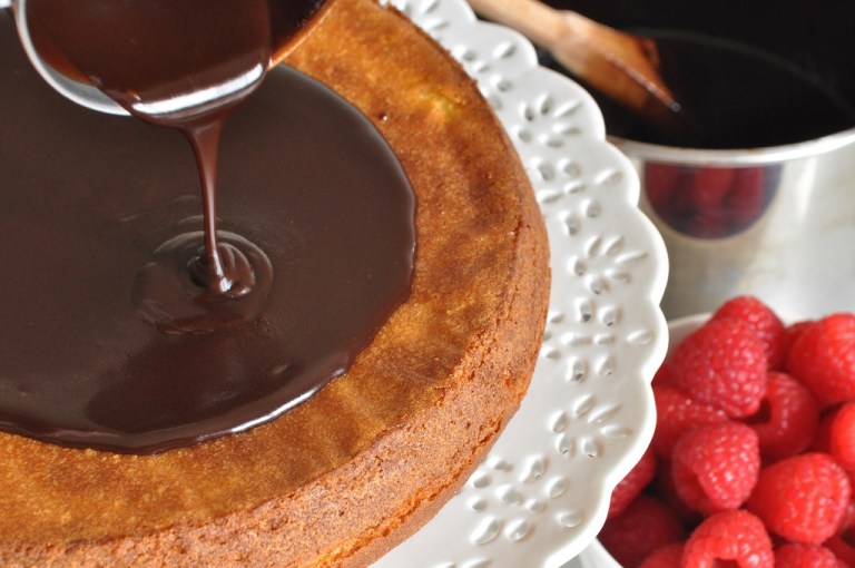 Cake to Celebrate a New Kitchen | The Lass In The Apron